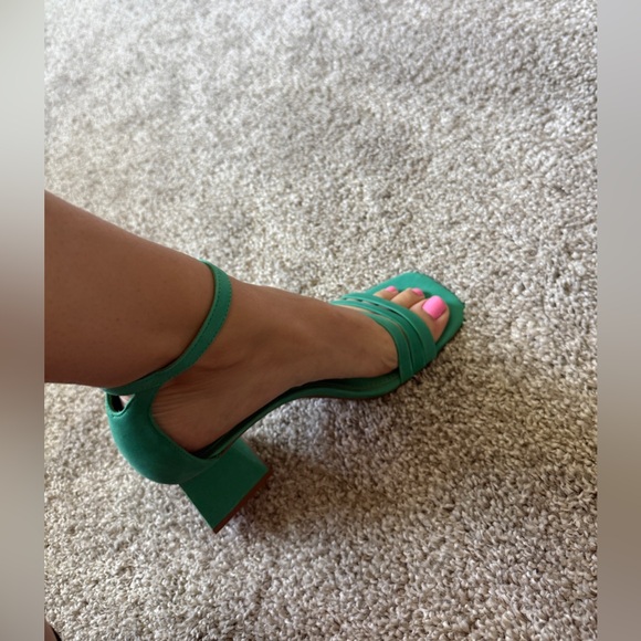 Gianni Bini | Shoes | Gianni Bini Block Green Heels Summer Heels Causal ...